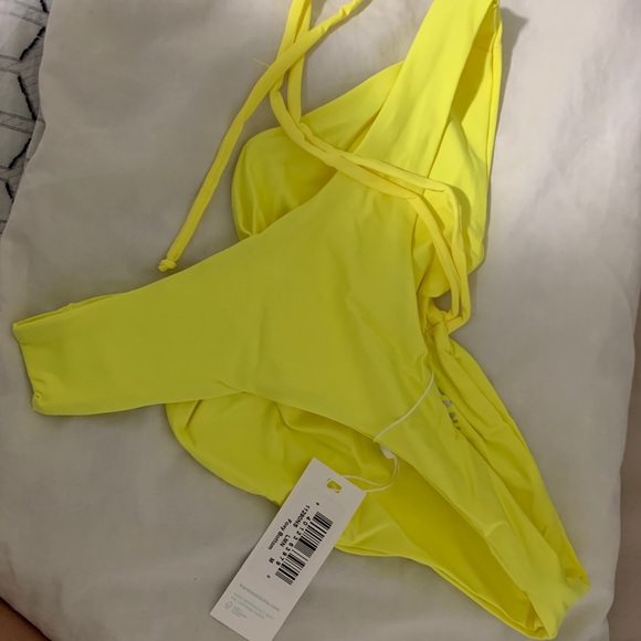 Frankie's Bikinis | Swim | Bnwt Frankies Bikinis Foxy Cheeky Ruched ...